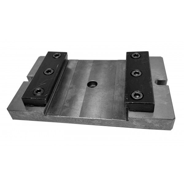 Guide plate for tool makers machine vice